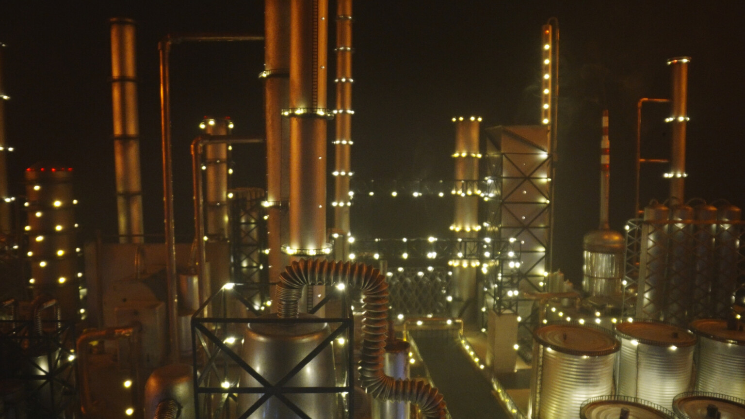 MONIRA AL QADIRI — Crude Eye